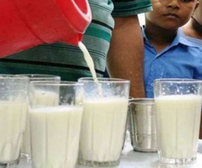 Milk prices touch Rs 140 per litre in Pakistan, costlier than petrol