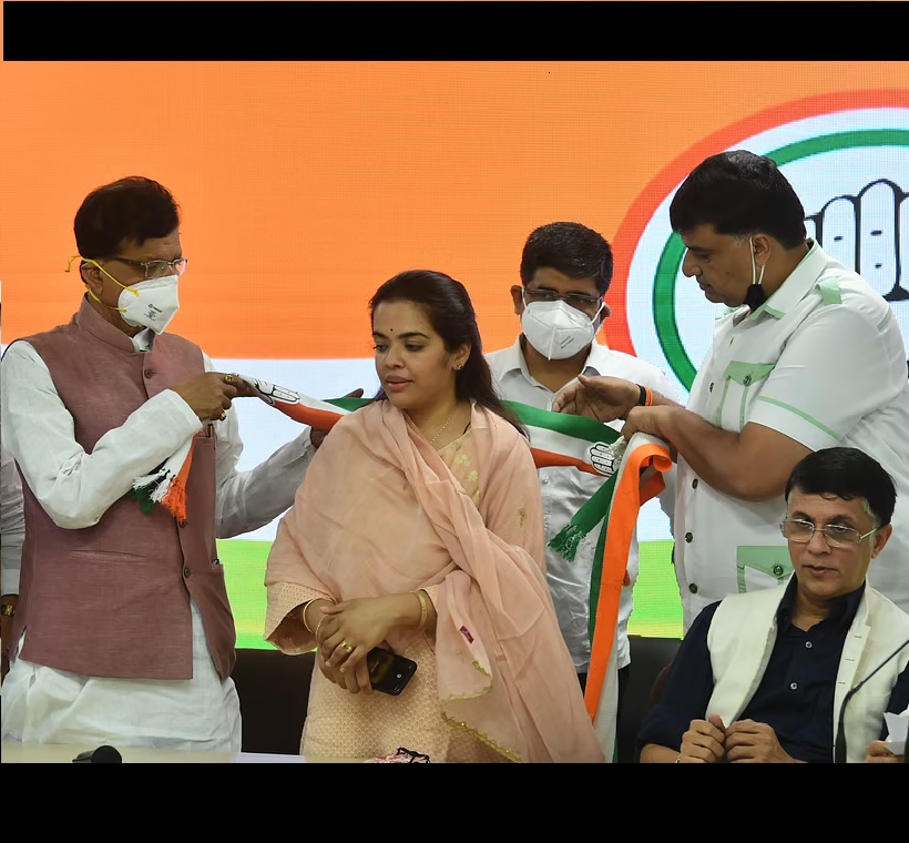 Bihar Elections 2020: Sharad Yadav’s daughter Subhashini to lock horns with JDU's Niranjan Mehta ...