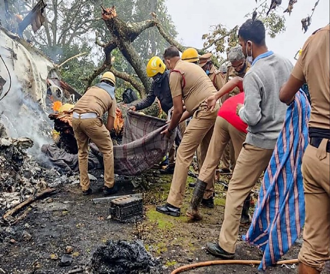 Coonoor Chopper Crash: Mortal remains of 4 IAF personnel, 2 Army jawans ...