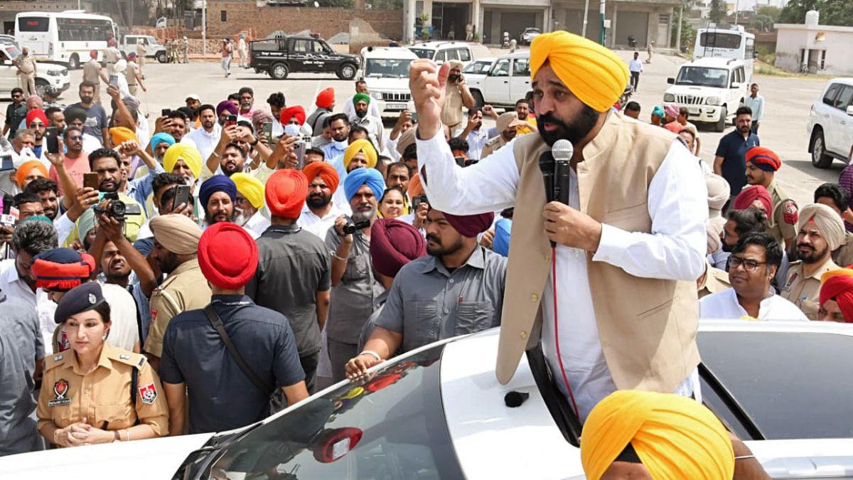 'What About The Papad Of Rs 15 Lakh': Bhagwant Mann Hits Out At PM Modi ...