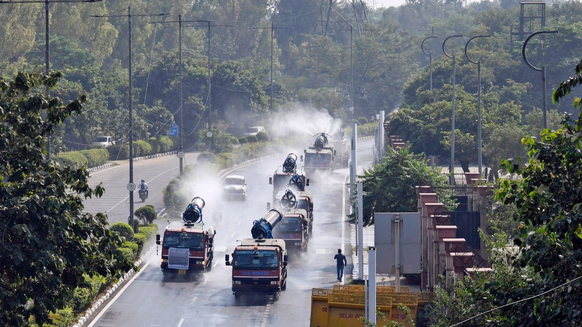 Delhi Implements GRAP Stage 4 As Thick Smog Engulfs National Capital ...