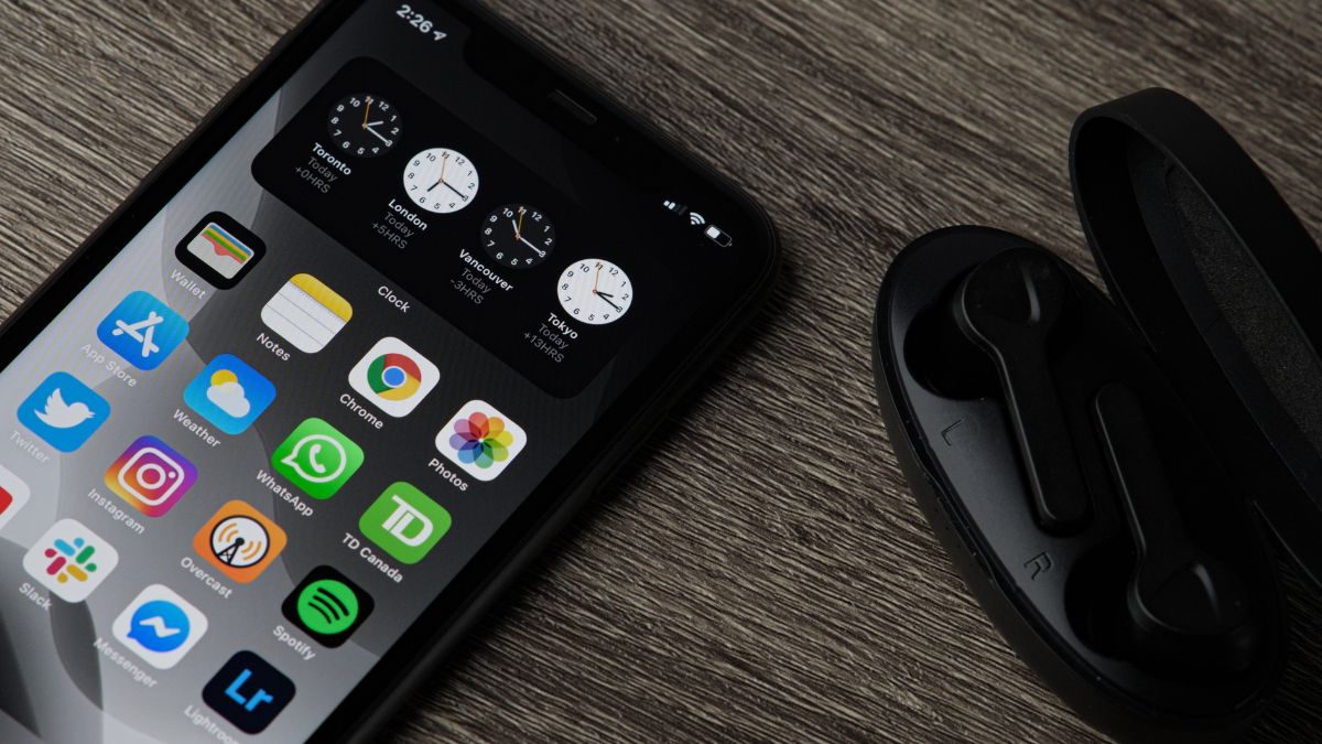 Apple Fixes 2 Zero-Day Vulnerabilities Exploited To Hack iPhones, Macs