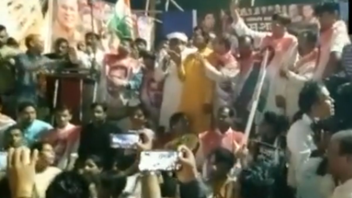 Stage Collapses In Chhattisgarh During Congress Protest Against Rahul ...
