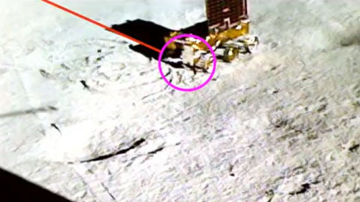 Chandrayaan-3 Mission: Pragyan Rover Performs Experiment On Moon ...