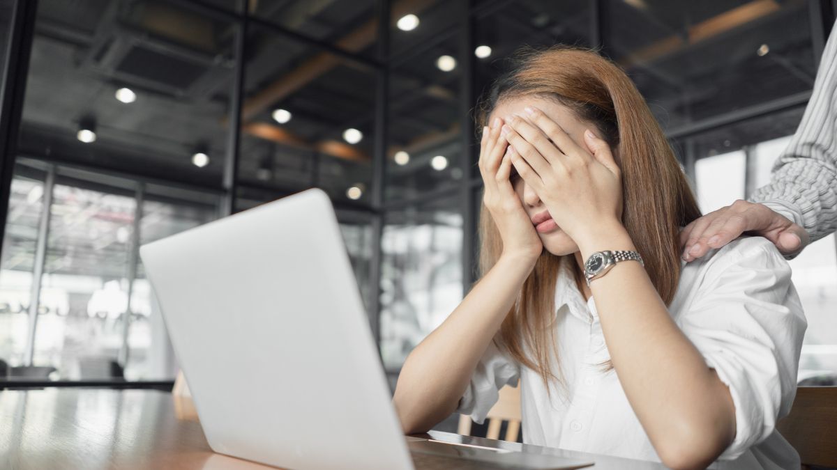 What Is Appraisal Anxiety? 5 Tips To Overcome Performance Review Anxiety