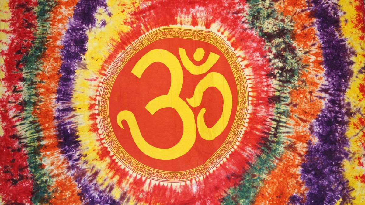 8 Famous Hollywood Celebrities Who Strongly Believe In Hinduism