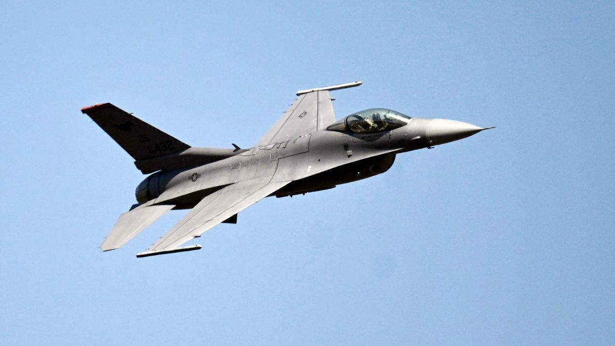US F-16 Crashes Off South Korea Coast In Second Such Incident Involving ...