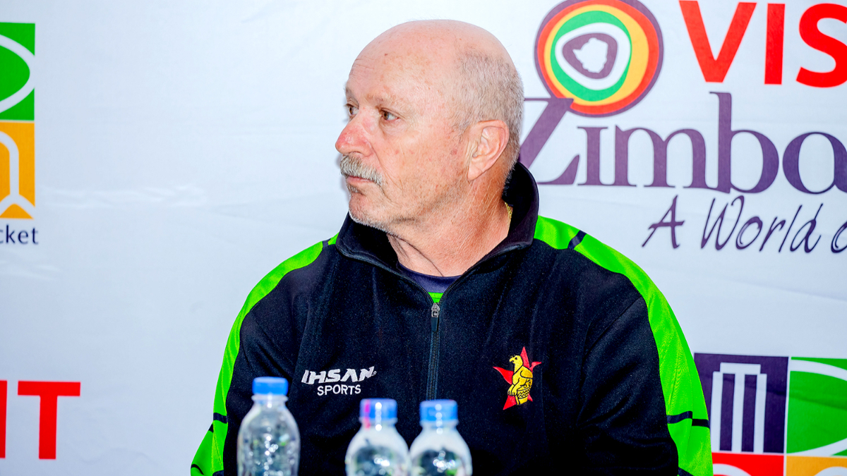 Zimbabwe Coach Dave Houghton Resigns As Head Coach After Team Fails to ...