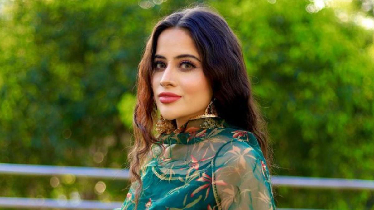 Urfi Javed's Instagram Account Suspended? Her Latest Post Sparks ...