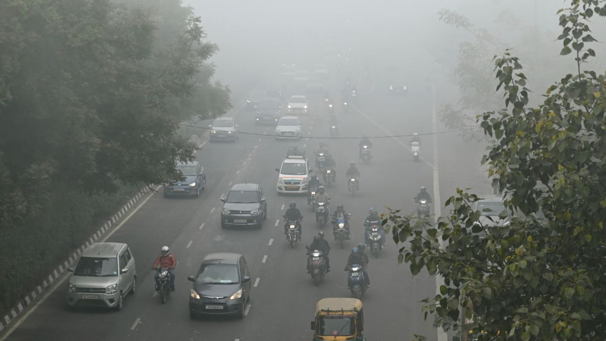 Car Driving Tips: Dense Fog Engulfs North India; Tips To Follow While ...
