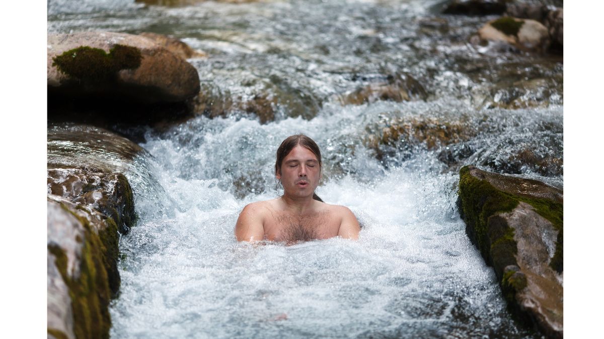 Neha Sharma Takes Dip In Ice-Cold Water While Slaying In Red Monokini; Know Incredible Benefits ...