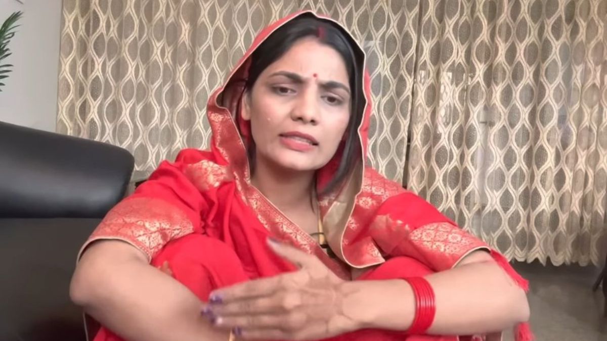Neha Singh Rathore Irks Yogi Regime With Her Song 'UP Mein Ka Ba'; Know ...