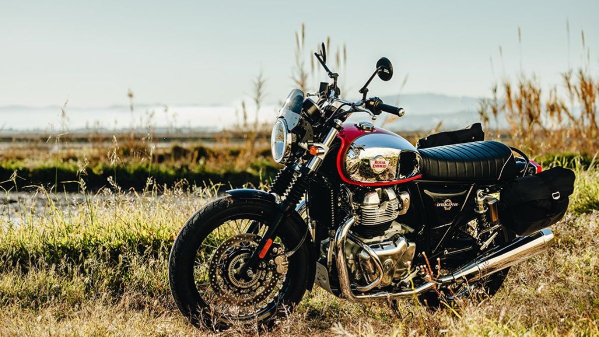 Royal Enfield Interceptor 650 Lightning, Continental GT 650 Thunder ...