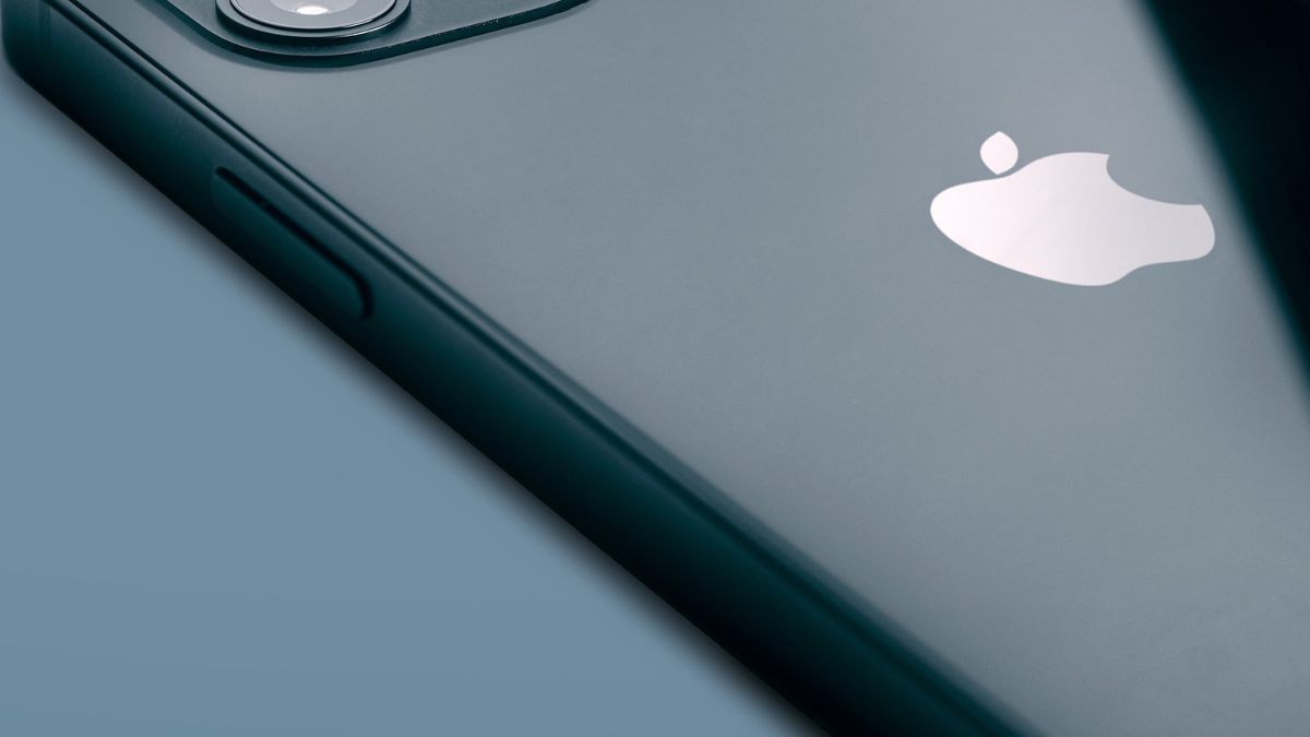 Apple May Launch An Ultra Variant Of iPhone With Its 16 Series