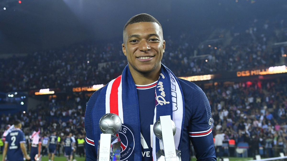Kylian Mbappe Cannot Stop Laughing As His Look-Alike Offers To Accept ...