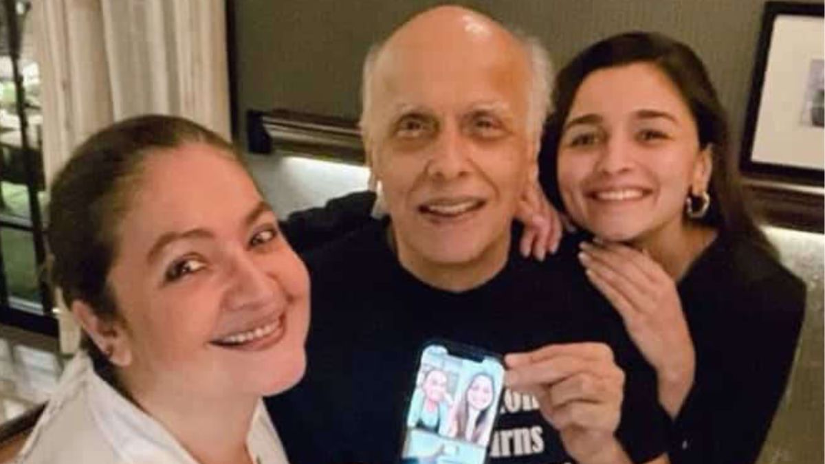 Mahesh Bhatt Claims To Be Alia Bhatt’s Fan; Ignores Question On Pooja ...
