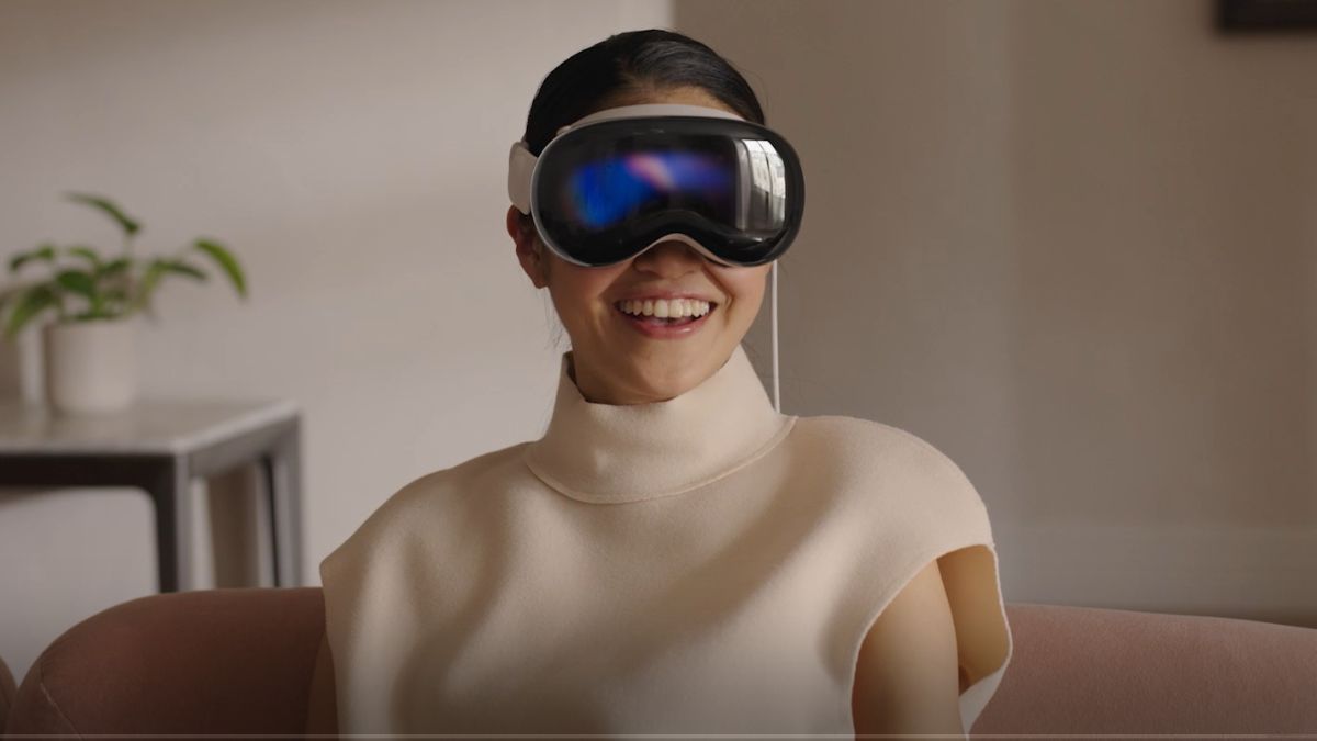 Apple Vision Pro From Touch Controls Anywhere To Travel Mode Check