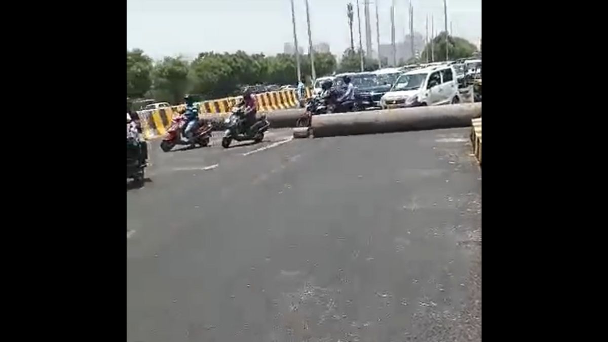 Noida's Parthala Flyover Opened By Impatient Public Before Inauguration ...