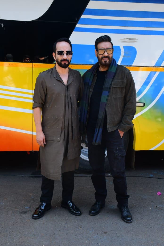 Ajay Devgn Heads Out For 'Bholaa' Promotions With Tabu, Deepak Dobriyal ...