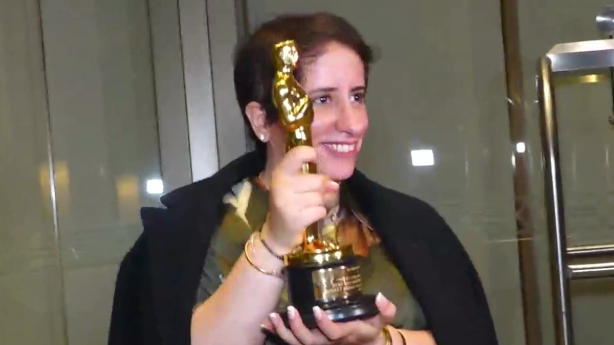 Guneet Monga Returns To India With Her Oscar For Elephant Whisperers ...