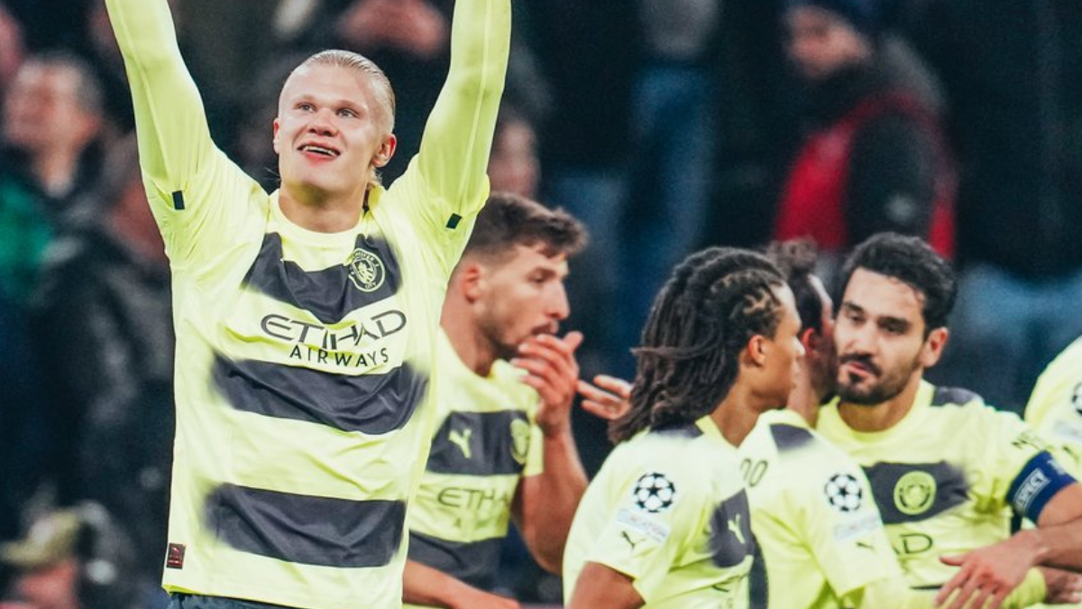 Manchester City Clinch Third Consecutive Premier League Title After ...