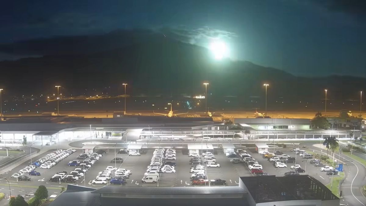 Viral Video: Fireball-Like Meteor Lights-Up Australian Sky At Night ...