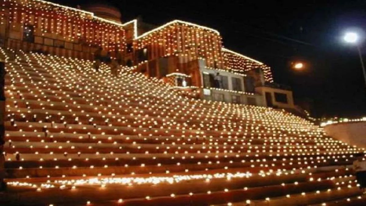 Dev Deepawali 2023: Varanasi Shimmers With Million Lamps Illuminating ...
