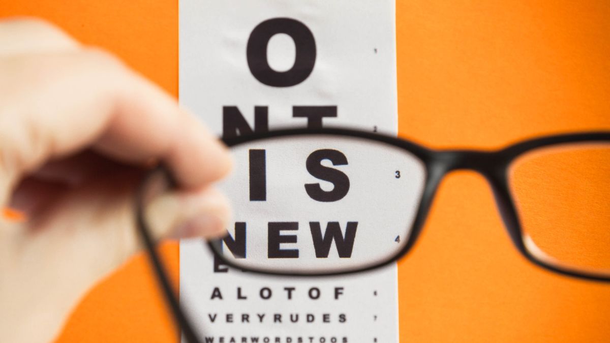 Improve Your Vision With These 5 Simple And Effective Tricks ...