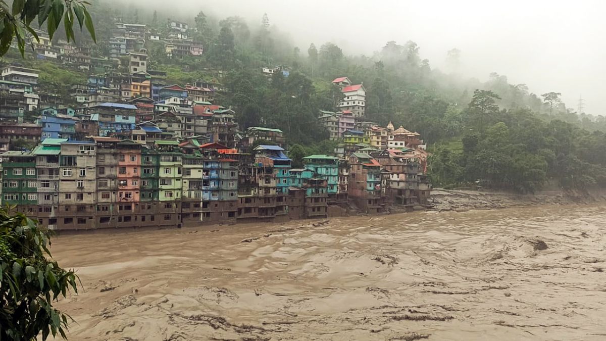 Sikkim Flash Floods: MoS Ajay Mishra Meets CM Tamang, Assures Centre's ...