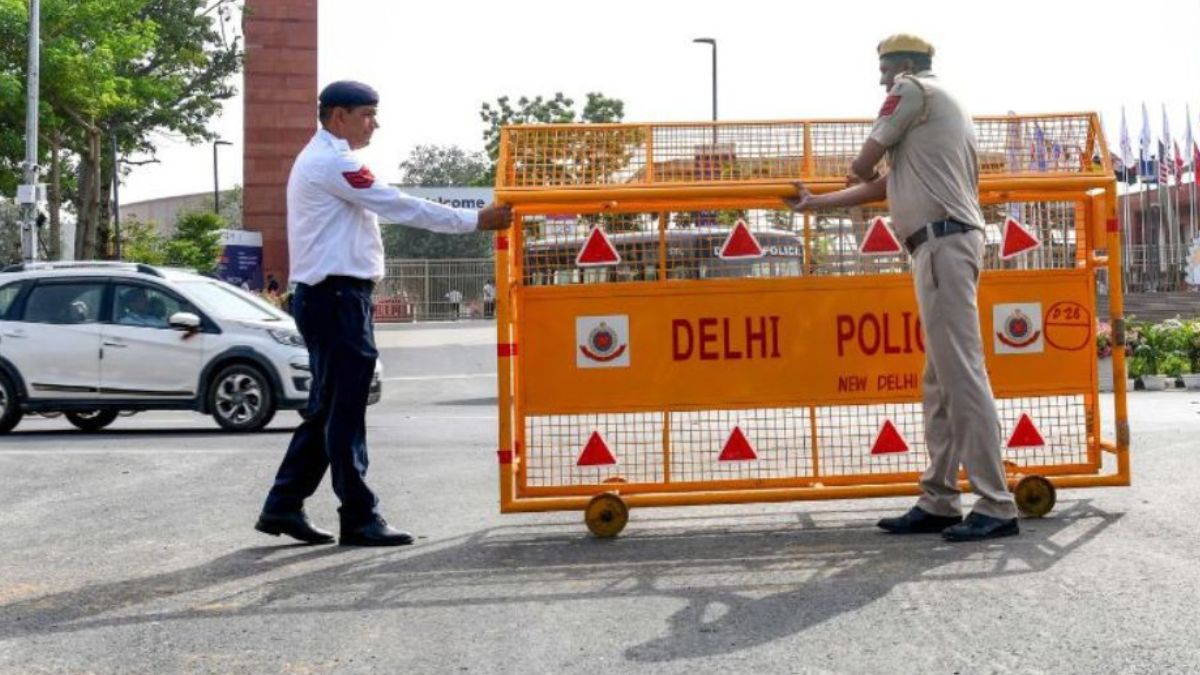 Raids On NewsClick: Over 200 Delhi Police Officers Attended Mid-Night ...