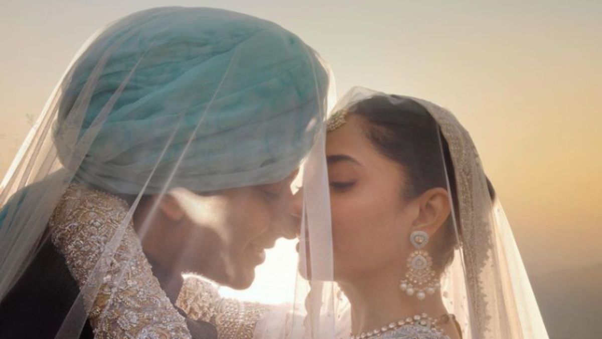 Mahira Khan Shares First Pic From Wedding With Businessman Salim Karim ...