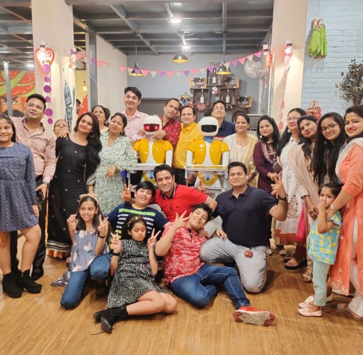 Lucknow’s First ‘Robot Restaurant’ Inaugurated, ‘Please Excuse Me,’ Say ...