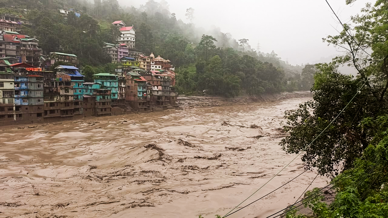 Weather Update: IMD Predicts Extremely Heavy Rainfall In These States ...