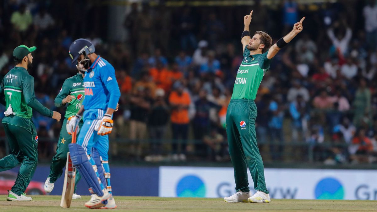 Pakistan Pacers Are Far More Portent Than Indian Fast Bowlers, Says ...