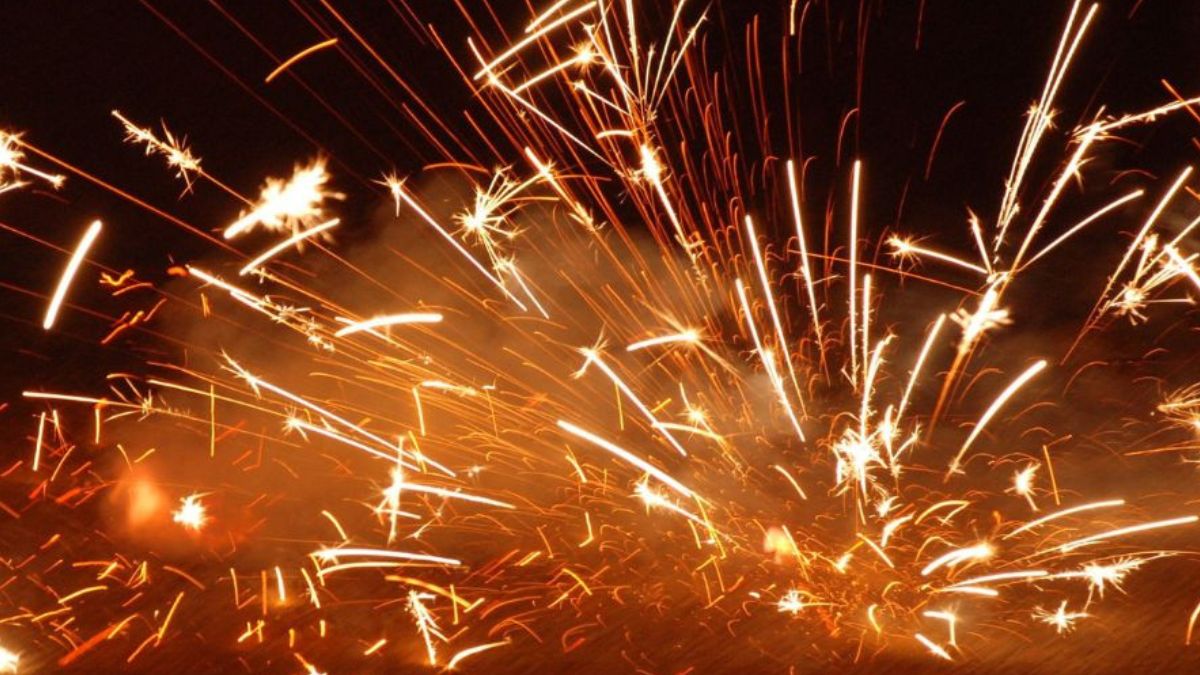 Supreme Court Upholds Ban On Firecrackers In Delhi, Says 'No To Green ...