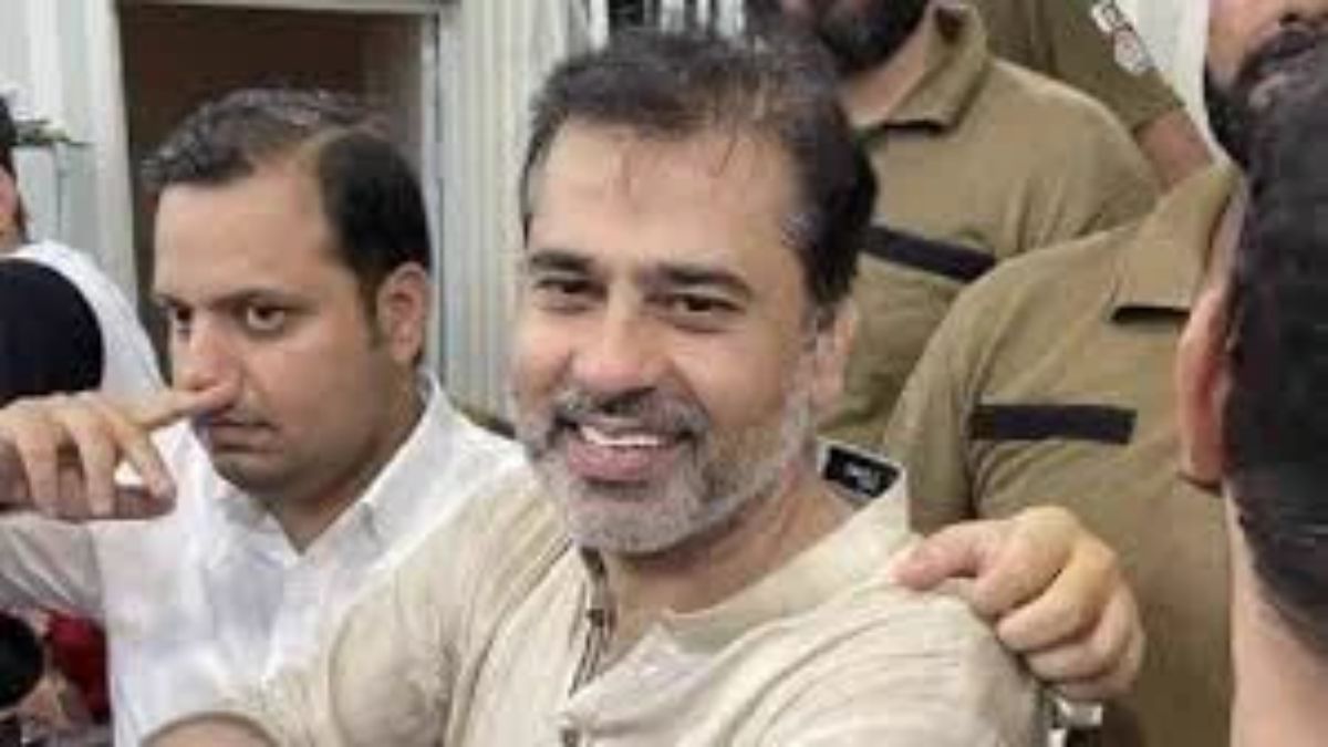 Pakistani Journalist Imran Riaz Khan Who Went Missing After Anti-Govt ... Pakistani Journalist Imran Riaz Khan Who Went Missing After Anti-Govt ...