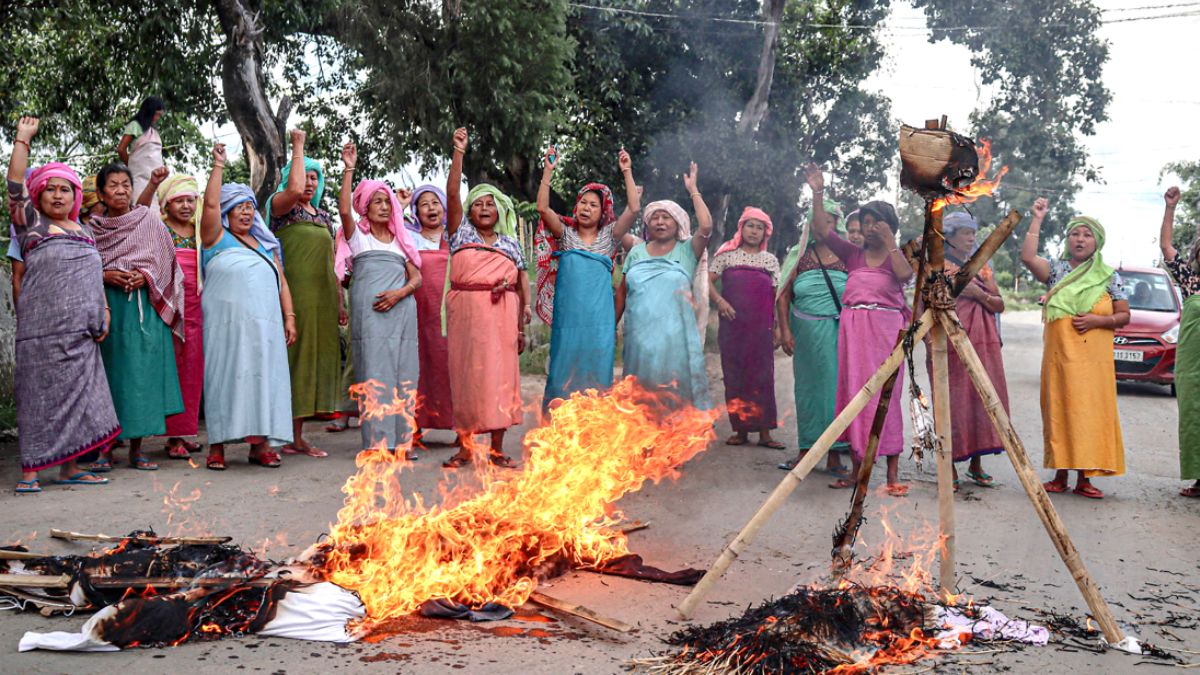 Manipur Violence: Fresh Unrest In Imphal West After Miscreants Set Two ...