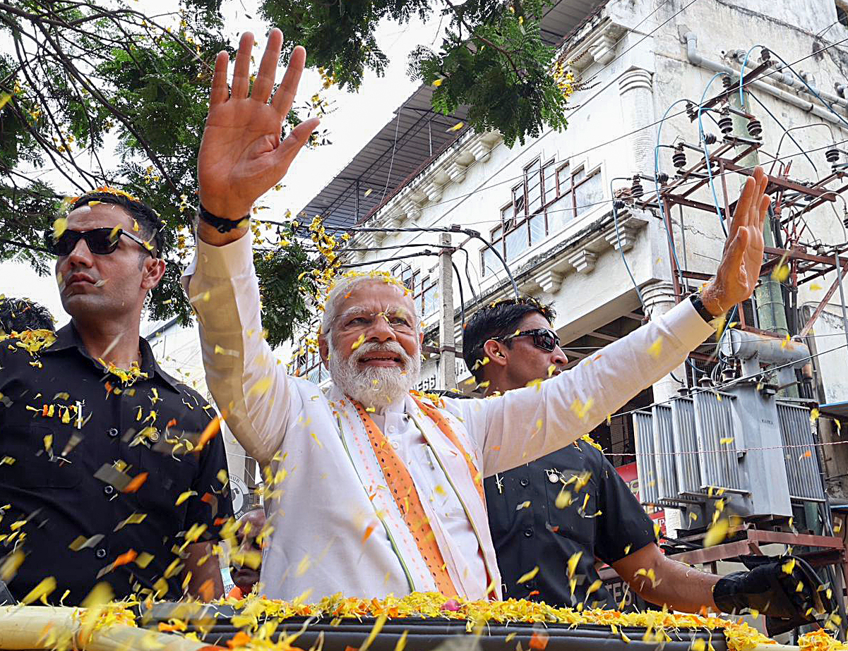 Pm Modi To Address Mega Meet Of Bjp Workers In Bhopal Jaipur Today Traffic Regulated Schools