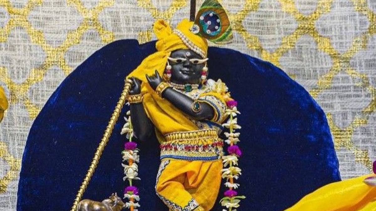 Janmashtami Is Not Celebrated At Midnight In Vrindavan's Radha Raman ...