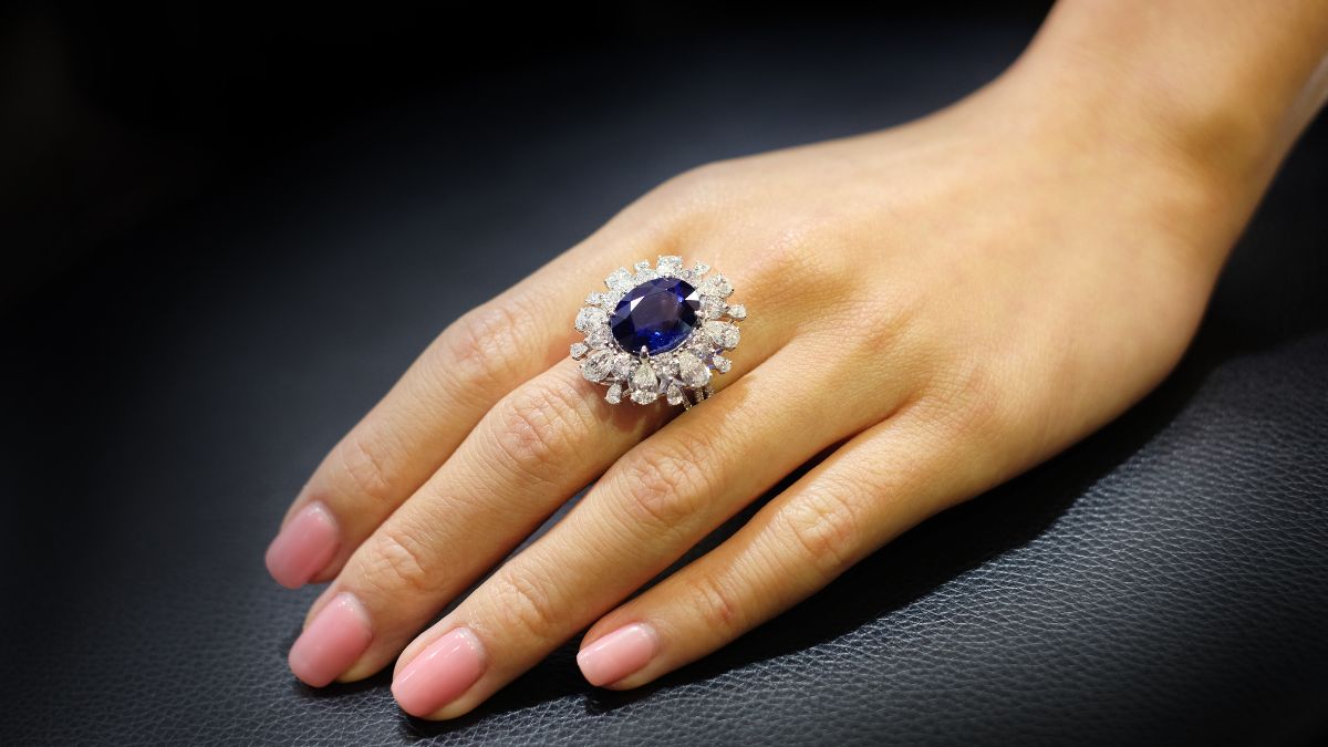 7 Lesser-Known Benefits Of Wearing A Neelam Ring As Per Astrology