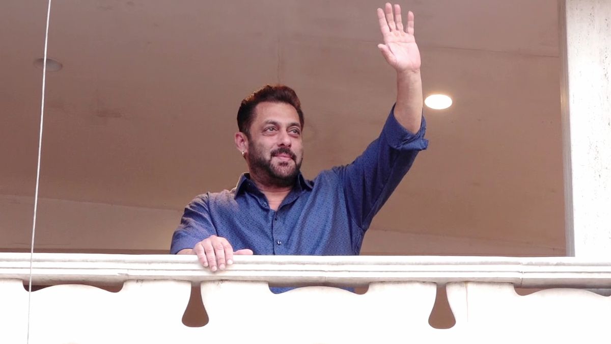 Gunshots Fired Outside Salman Khans Mumbai Residence Police Launch Probe