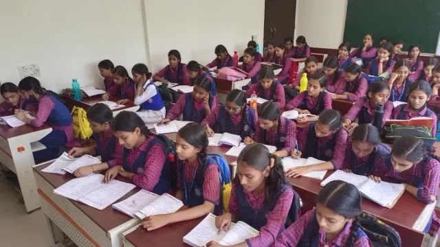 Jharkhand School Timing News: Govt Changes School Timings For All ...