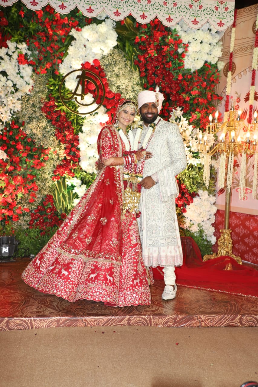 Arti Singh And Dipak Chauhan Get Married In A Dreamy Wedding Ceremony ... Arti Singh And Dipak Chauhan Get Married In A Dreamy Wedding Ceremony ...