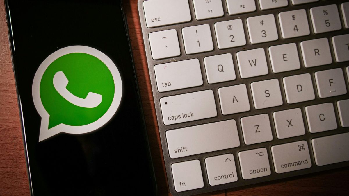 WhatsApp Status Update: WhatsApp May Soon Notify You If Someone Likes ... WhatsApp Status Update: WhatsApp May Soon Notify You If Someone Likes ...