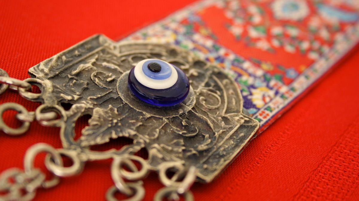 5 Strange Indian Superstitions For Good Luck And Their Effectiveness As ...