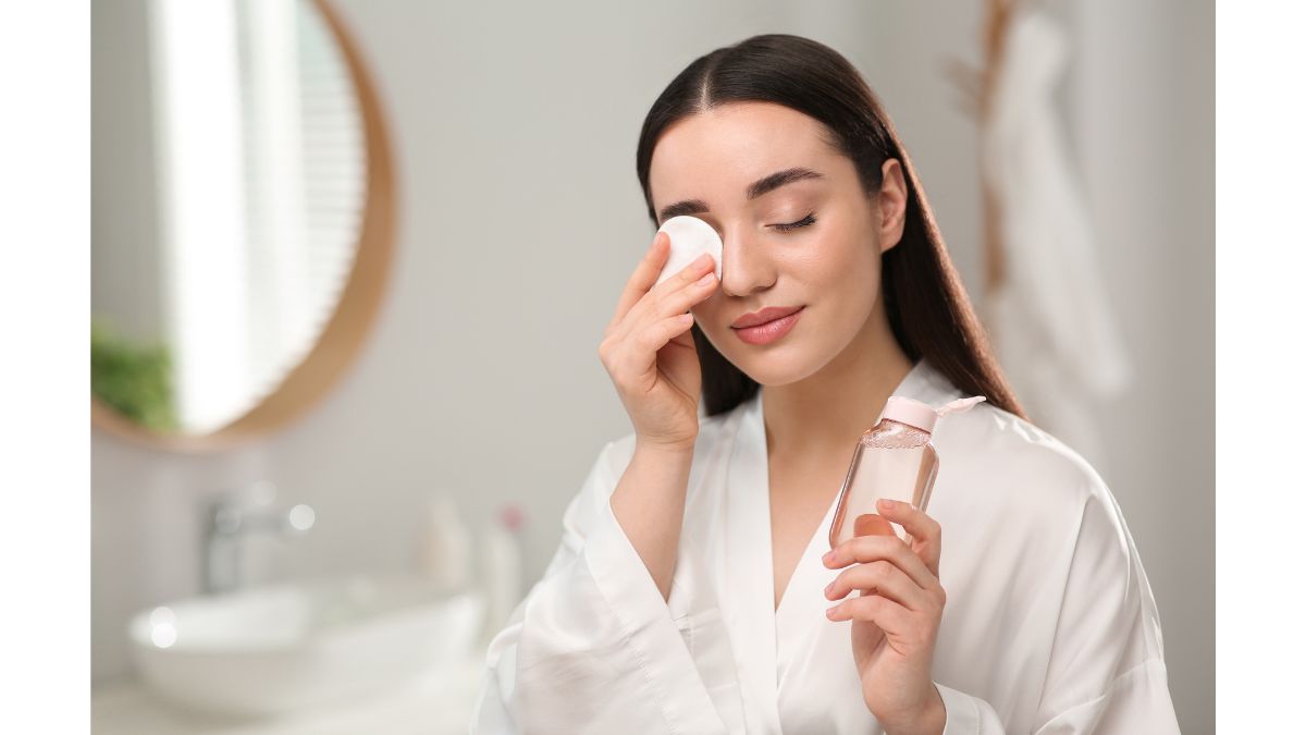 5 Easy Skincare Tips To Prevent Oily Skin In Summer