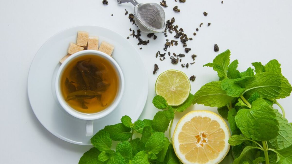 Enjoy These 5 Amazing Health Benefits Of Sipping Basil Tea Everyday