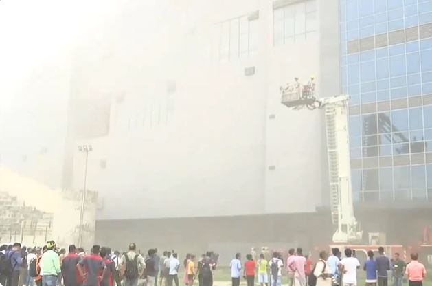 Acropolis Mall Fire: Massive Blaze Engulfs Kolkata Mall, 10 Fire ...