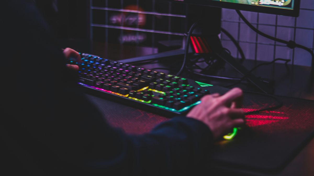Looking To Become Professional Gamer? Here Are 4 Must-Haves To Get Started