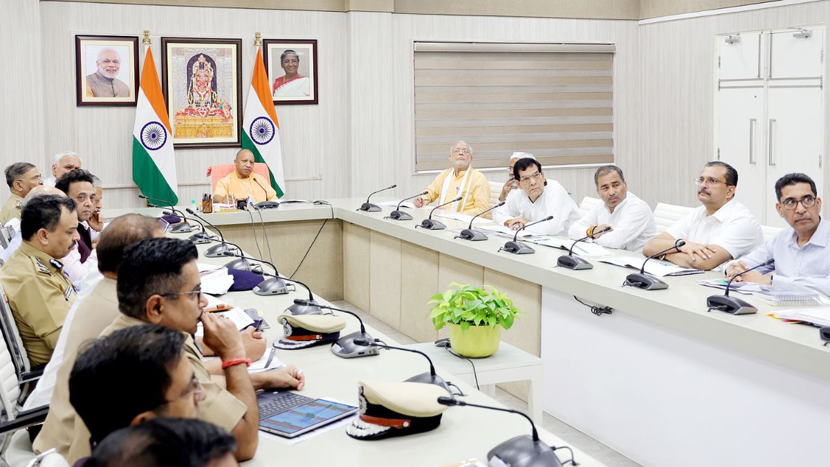 Kumbh Mela 2025: CM Adityanath Asks Officials To Use AI For Crowd ...